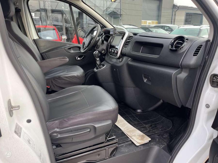 Balts Renault Trafic 2020 Tauragė, ar dzinēja tilpumu 2.00 L un nobraukumu 399 tūkst. km par 8400 €, foto 23 vietnē AUTOMOTO.COM.LV