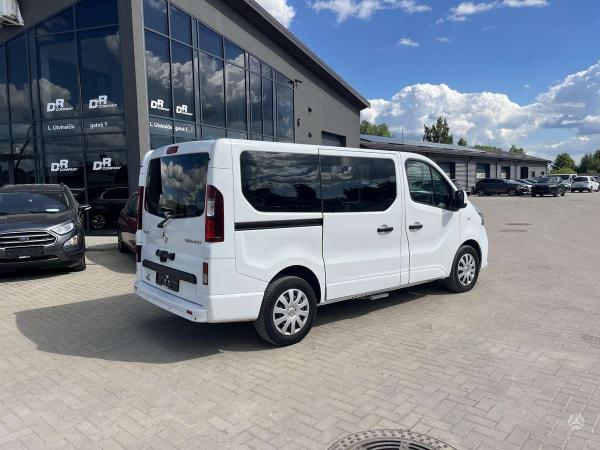 White Renault Trafic 2020 in Taurage, with an engine capacity of 2.00 L and mileage of 345 thousand km for 8700 €, photo 5 on AUTOMOTO.COM.LV