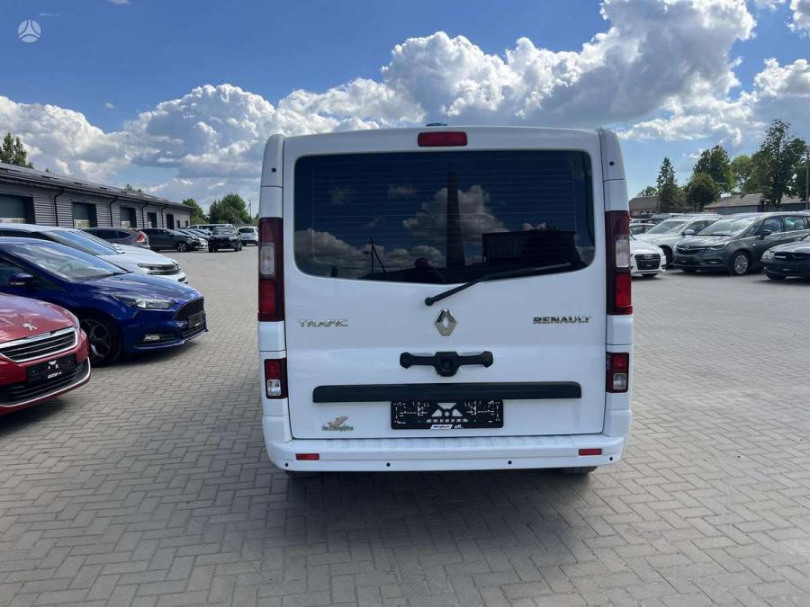 Balts Renault Trafic 2020 Tauragė, ar dzinēja tilpumu 2.00 L un nobraukumu 345 tūkst. km par 8700 €, foto 9 vietnē AUTOMOTO.COM.LV
