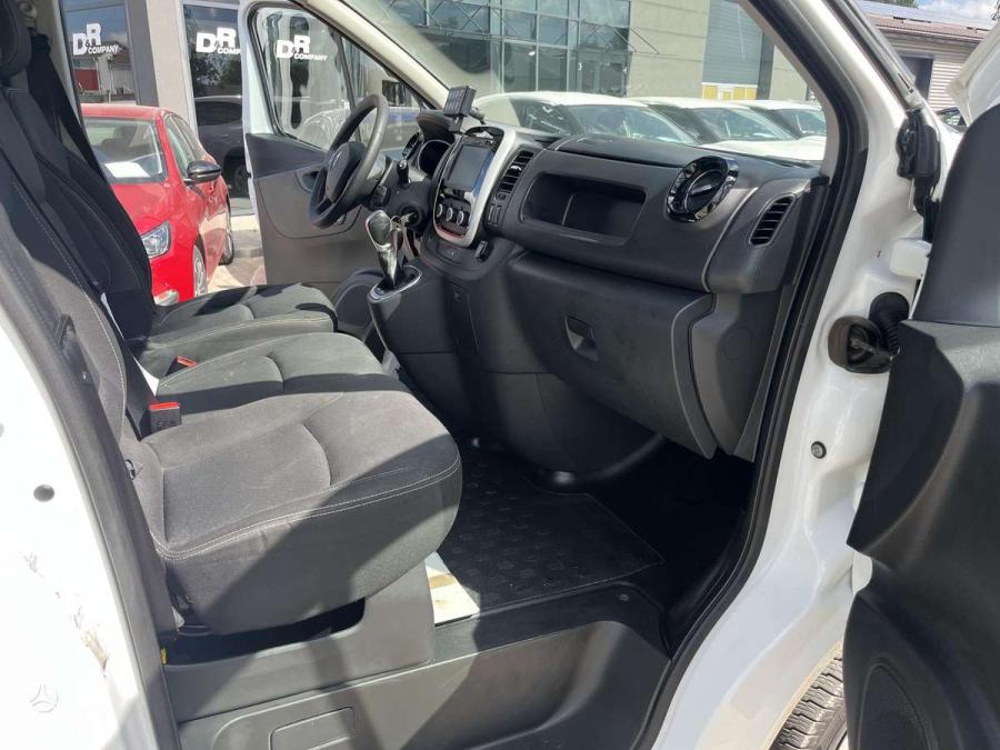 Balts Renault Trafic 2020 Tauragė, ar dzinēja tilpumu 2.00 L un nobraukumu 345 tūkst. km par 8700 €, foto 22 vietnē AUTOMOTO.COM.LV