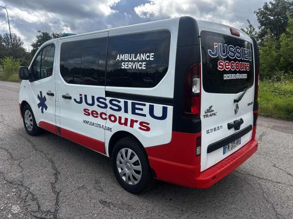 White Renault Trafic 2020 in Panevezys, with an engine capacity of 1.60 L and mileage of 340 thousand km for 7800 €, photo 5 on AUTOMOTO.COM.LV
