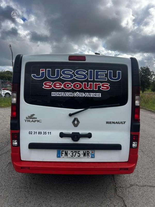 White Renault Trafic 2020 in Panevezys, with an engine capacity of 1.60 L and mileage of 340 thousand km for 7800 €, photo 6 on AUTOMOTO.COM.LV