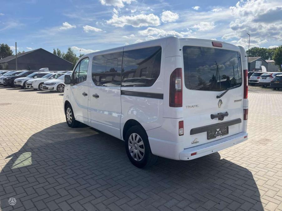 Balts Renault Trafic 2020 Tauragė, ar dzinēja tilpumu 2.00 L un nobraukumu 345 tūkst. km par 8700 €, foto 10 vietnē AUTOMOTO.COM.LV