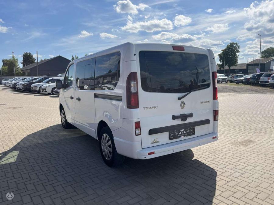 Balts Renault Trafic 2020 Tauragė, ar dzinēja tilpumu 2.00 L un nobraukumu 345 tūkst. km par 8700 €, foto 11 vietnē AUTOMOTO.COM.LV
