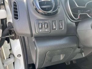 Balts Renault Trafic 2020 Tauragė, ar dzinēja tilpumu 2.00 L un nobraukumu 345 tūkst. km par 8700 €, foto 15 vietnē AUTOMOTO.COM.LV