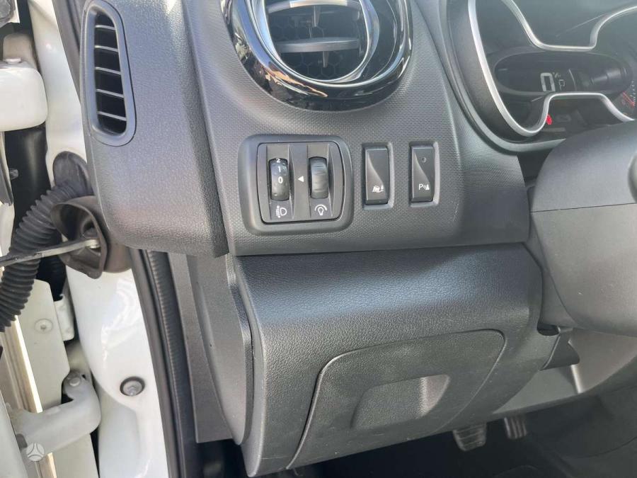 Balts Renault Trafic 2020 Tauragė, ar dzinēja tilpumu 2.00 L un nobraukumu 345 tūkst. km par 8700 €, foto 15 vietnē AUTOMOTO.COM.LV