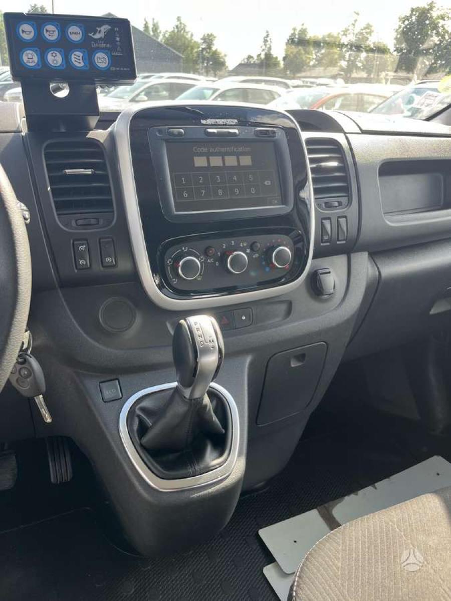 Balts Renault Trafic 2020 Tauragė, ar dzinēja tilpumu 2.00 L un nobraukumu 345 tūkst. km par 8700 €, foto 16 vietnē AUTOMOTO.COM.LV