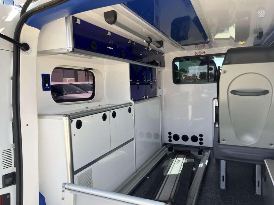 Balts Renault Trafic 2020 Tauragė, ar dzinēja tilpumu 2.00 L un nobraukumu 345 tūkst. km par 8700 €, foto 19 vietnē AUTOMOTO.COM.LV