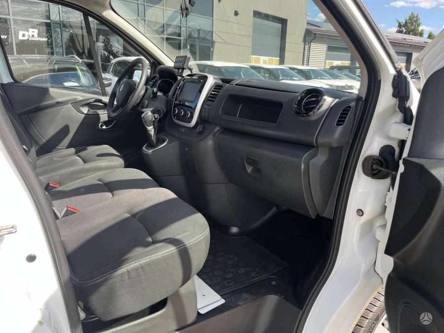 Balts Renault Trafic 2020 Tauragė, ar dzinēja tilpumu 2.00 L un nobraukumu 345 tūkst. km par 8700 €, foto 22 vietnē AUTOMOTO.COM.LV