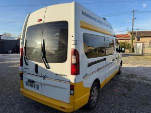 White Renault Trafic 2021 in Panevezys, with an engine capacity of 2.00 L and mileage of 320 thousand km for 10300 €, photo 4 on AUTOMOTO.COM.LV