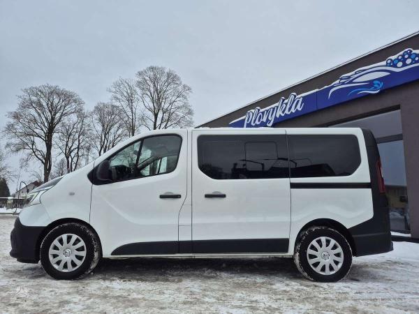 White Renault Trafic 2021 in Raseiniai, with an engine capacity of 2.00 L and mileage of 252 thousand km for 9300 €, photo 3 on AUTOMOTO.COM.LV