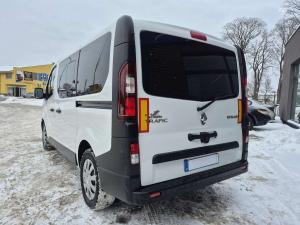 White Renault Trafic 2021 in Raseiniai, with an engine capacity of 2.00 L and mileage of 252 thousand km for 9300 €, photo 5 on AUTOMOTO.COM.LV