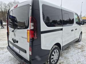 White Renault Trafic 2021 in Raseiniai, with an engine capacity of 2.00 L and mileage of 252 thousand km for 9300 €, photo 7 on AUTOMOTO.COM.LV