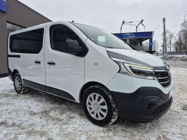 White Renault Trafic 2021 in Raseiniai, with an engine capacity of 2.00 L and mileage of 252 thousand km for 9300 €, photo 9 on AUTOMOTO.COM.LV