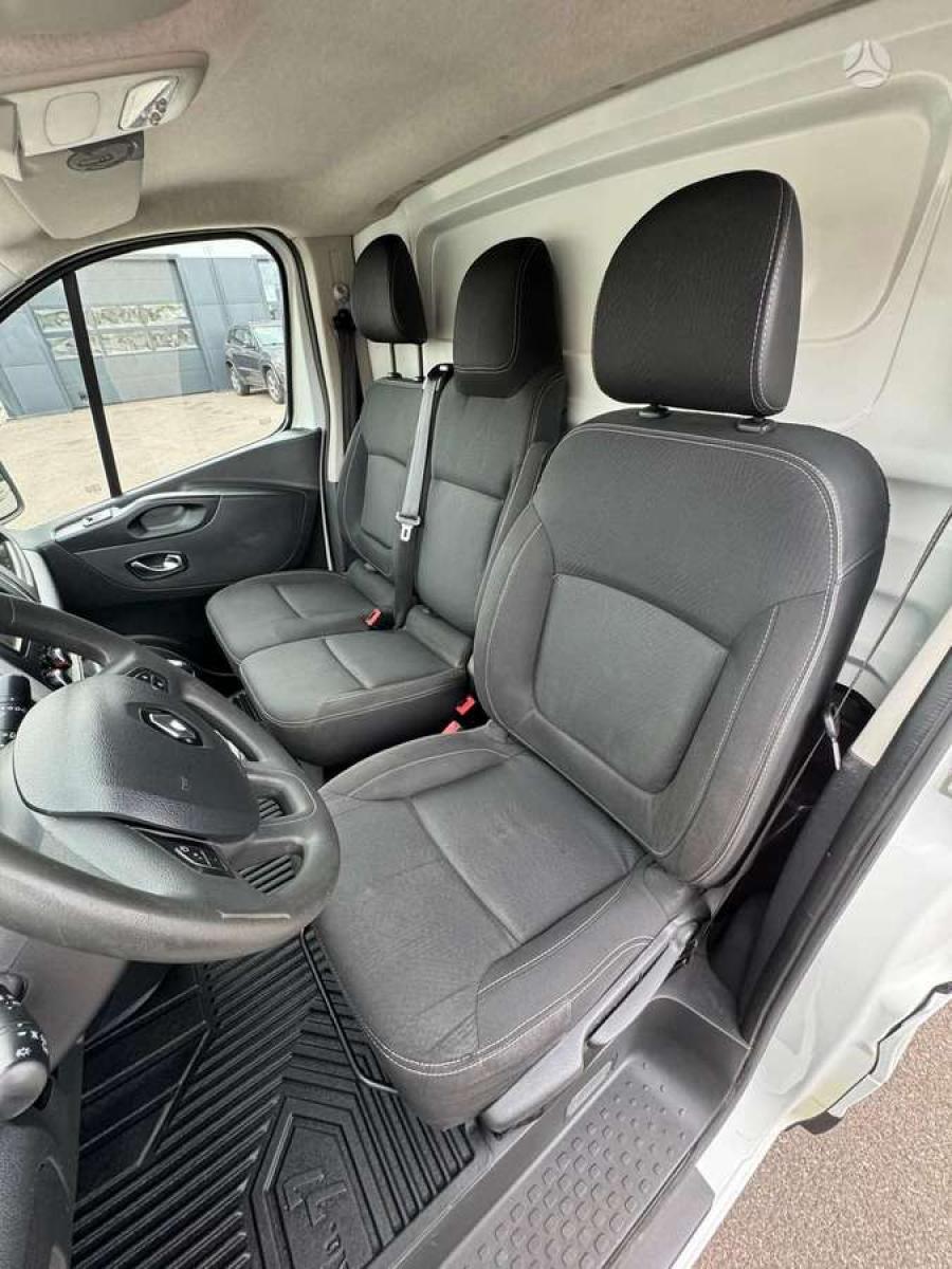 Balts Renault Trafic 2021 Jonava, ar dzinēja tilpumu 0.00 L un nobraukumu 108 tūkst. km par 10150 €, foto 14 vietnē AUTOMOTO.COM.LV