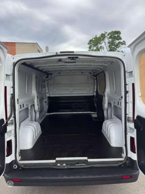 Balts Renault Trafic 2021 Jonava, ar dzinēja tilpumu 0.00 L un nobraukumu 108 tūkst. km par 10150 €, foto 15 vietnē AUTOMOTO.COM.LV