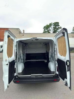 Balts Renault Trafic 2021 Jonava, ar dzinēja tilpumu 0.00 L un nobraukumu 108 tūkst. km par 10150 €, foto 16 vietnē AUTOMOTO.COM.LV