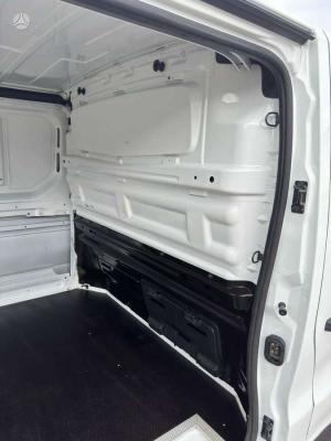Balts Renault Trafic 2021 Jonava, ar dzinēja tilpumu 0.00 L un nobraukumu 108 tūkst. km par 10150 €, foto 17 vietnē AUTOMOTO.COM.LV