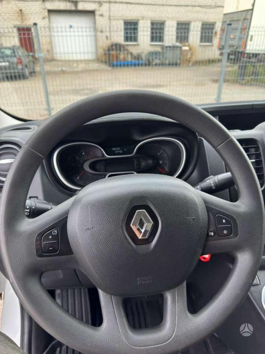Balts Renault Trafic 2021 Jonava, ar dzinēja tilpumu 0.00 L un nobraukumu 108 tūkst. km par 10150 €, foto 22 vietnē AUTOMOTO.COM.LV