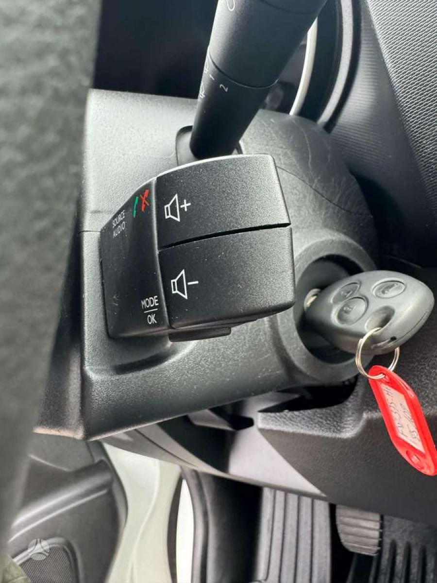Balts Renault Trafic 2021 Jonava, ar dzinēja tilpumu 0.00 L un nobraukumu 108 tūkst. km par 10150 €, foto 23 vietnē AUTOMOTO.COM.LV