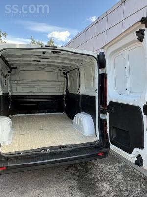 Balts Renault Trafic 2021 Rīga, ar dzinēja tilpumu 2.00 L un nobraukumu 0 tūkst. km par 10900 €, foto 17 vietnē AUTOMOTO.COM.LV