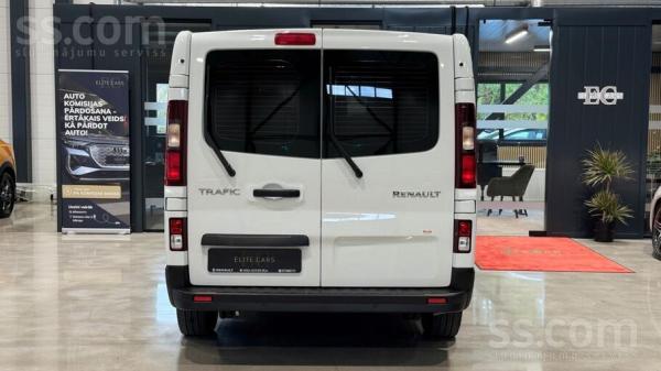 White Renault Trafic 2023 in Riga, with an engine capacity of 2.00 L and mileage of 68 thousand km for 24990 €, photo 5 on AUTOMOTO.COM.LV