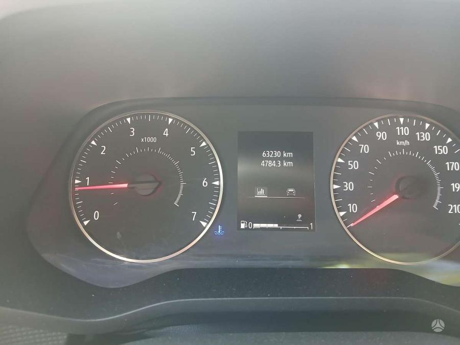 Balts Renault Trafic 2024 Šakiai, ar dzinēja tilpumu 2.00 L un nobraukumu 63 tūkst. km par 19400 €, foto 8 vietnē AUTOMOTO.COM.LV