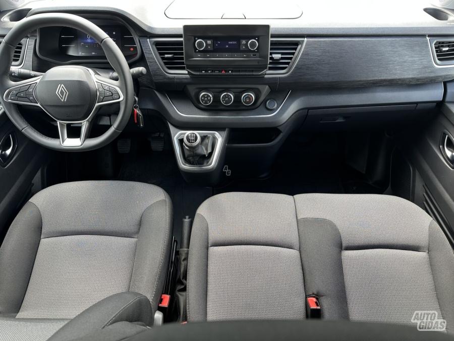White Renault Trafic 2025 in Avizieniai, with an engine capacity of 2.00 L and mileage of 15 thousand km for 33500 €, photo 4 on AUTOMOTO.COM.LV
