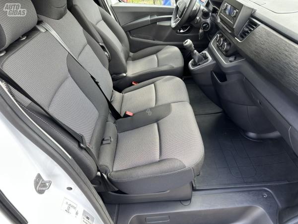 Balts Renault Trafic 2025 Avižieniai, ar dzinēja tilpumu 2.00 L un nobraukumu 15 tūkst. km par 33500 €, foto 4 vietnē AUTOMOTO.COM.LV