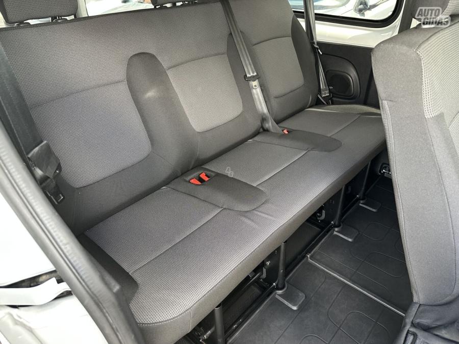 White Renault Trafic 2025 in Avizieniai, with an engine capacity of 2.00 L and mileage of 15 thousand km for 33500 €, photo 7 on AUTOMOTO.COM.LV