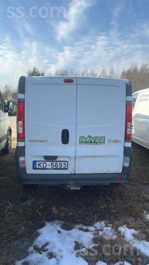 White Renault Trafic 2006 in Riga, with an engine capacity of 2.00 L and mileage of 123 thousand km for 2200 €, photo 3 on AUTOMOTO.COM.LV