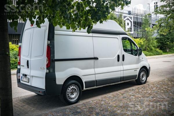 White Renault Trafic 2007 in Riga, with an engine capacity of 2.00 L and mileage of 0 thousand km for 3590 €, photo 4 on AUTOMOTO.COM.LV