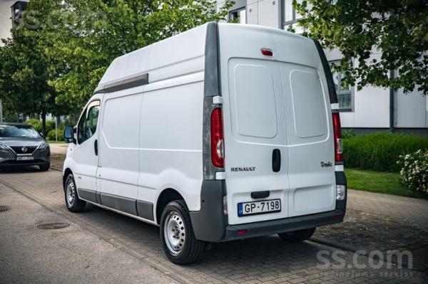 White Renault Trafic 2007 in Riga, with an engine capacity of 2.00 L and mileage of 0 thousand km for 3590 €, photo 6 on AUTOMOTO.COM.LV