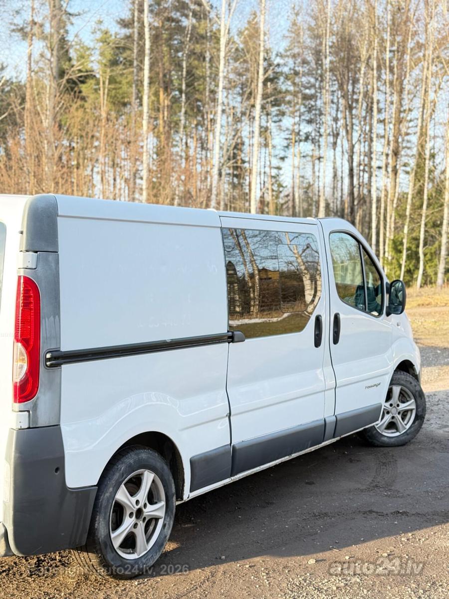 Balts Renault Trafic 2012 Jegeva, ar dzinēja tilpumu 2.00 L un nobraukumu 0 tūkst. km par 4900 €, foto 3 vietnē AUTOMOTO.COM.LV