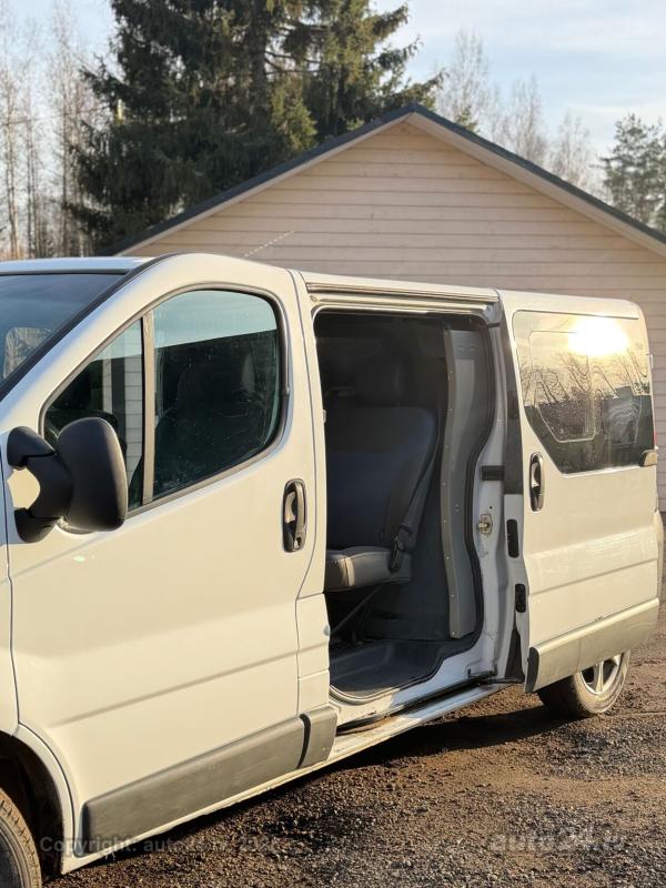 White Renault Trafic 2012 in Jogeva, with an engine capacity of 2.00 L and mileage of 0 thousand km for 4900 €, photo 5 on AUTOMOTO.COM.LV
