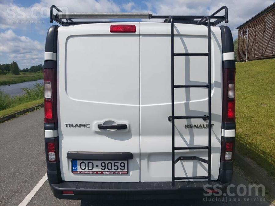 Balts Renault Trafic 2018 Rīga, ar dzinēja tilpumu 1.60 L un nobraukumu 253 tūkst. km par 8600 €, foto 6 vietnē AUTOMOTO.COM.LV