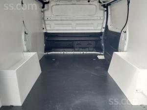 Balts Renault Trafic 2018 Rīga, ar dzinēja tilpumu 1.60 L un nobraukumu 253 tūkst. km par 8600 €, foto 9 vietnē AUTOMOTO.COM.LV