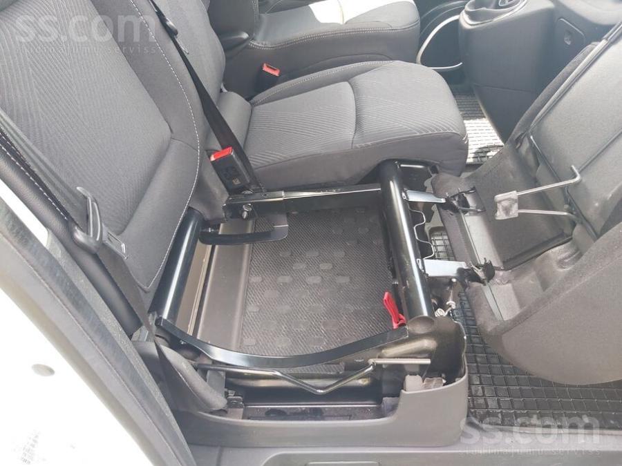 Balts Renault Trafic 2018 Rīga, ar dzinēja tilpumu 1.60 L un nobraukumu 253 tūkst. km par 8600 €, foto 16 vietnē AUTOMOTO.COM.LV