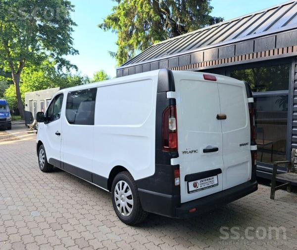 White Renault Trafic 2019 in Riga, with an engine capacity of 1.60 L and mileage of 0 thousand km for 14950 €, photo 5 on AUTOMOTO.COM.LV