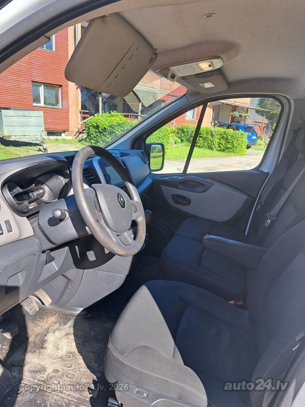 White Renault Trafic 2019 in Paide, with an engine capacity of 1.60 L and mileage of 238 thousand km for 9900 €, photo 6 on AUTOMOTO.COM.LV