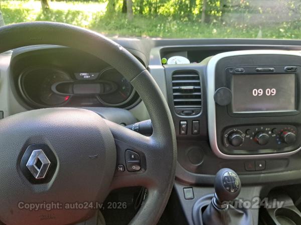 White Renault Trafic 2019 in Paide, with an engine capacity of 1.60 L and mileage of 238 thousand km for 9900 €, photo 7 on AUTOMOTO.COM.LV