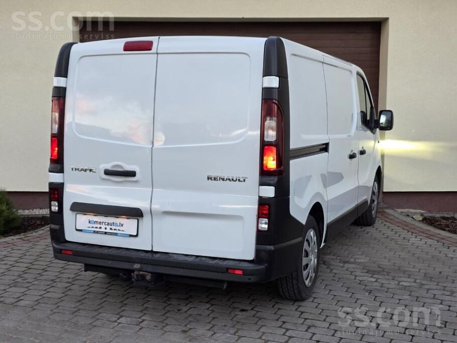 White Renault Trafic 2021 in Riga, with an engine capacity of 2.00 L and mileage of 108 thousand km for 13995 €, photo 7 on AUTOMOTO.COM.LV