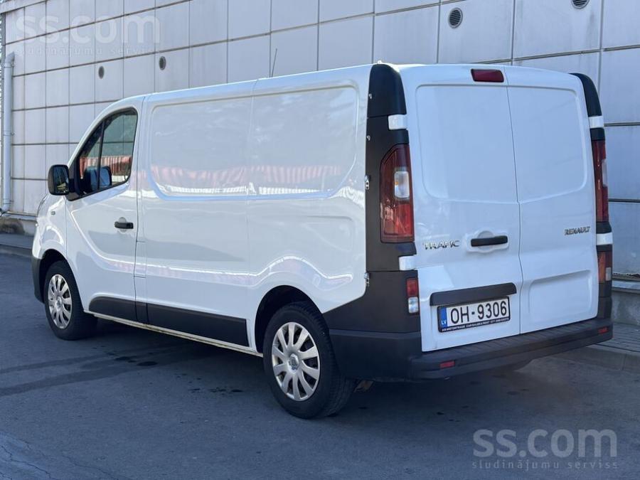 White Renault Trafic 2021 in Riga, with an engine capacity of 2.00 L and mileage of 0 thousand km for 12300 €, photo 5 on AUTOMOTO.COM.LV