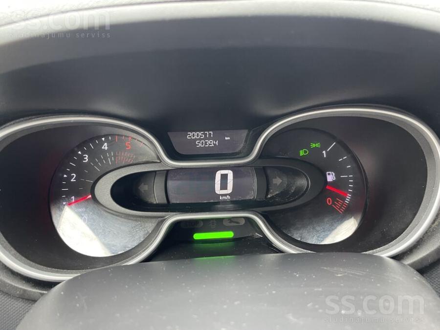 White Renault Trafic 2021 in Riga, with an engine capacity of 2.00 L and mileage of 0 thousand km for 12300 €, photo 17 on AUTOMOTO.COM.LV