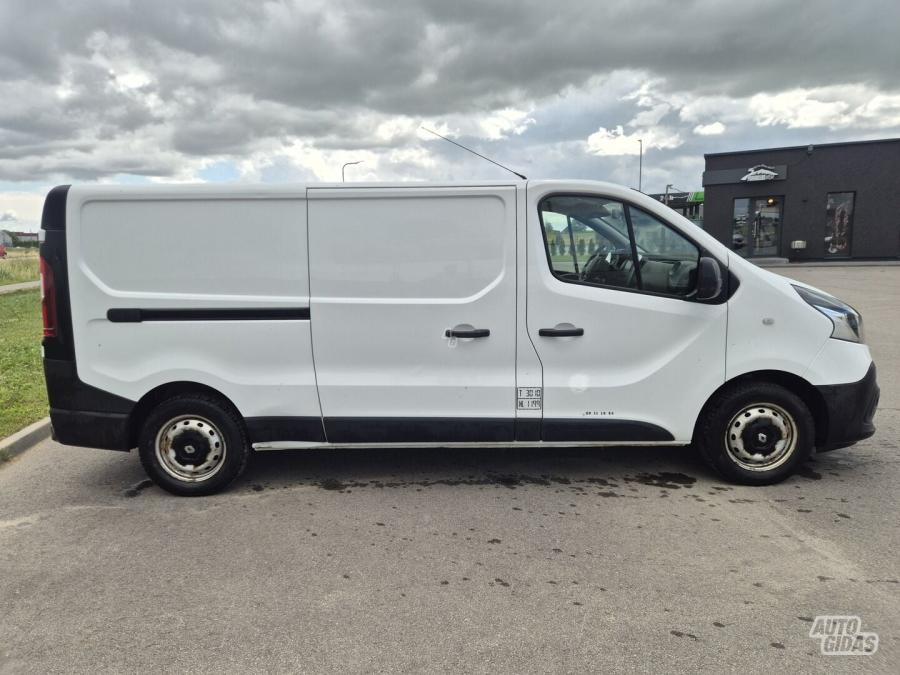 White Renault Trafic 2016 in Kaunas, with an engine capacity of 1.60 L and mileage of 270 thousand km for 5950 €, photo 8 on AUTOMOTO.COM.LV