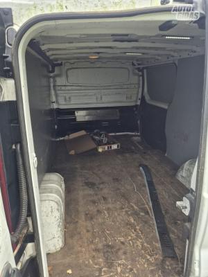 White Renault Trafic 2016 in Kaunas, with an engine capacity of 1.60 L and mileage of 270 thousand km for 5950 €, photo 12 on AUTOMOTO.COM.LV