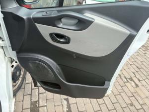 White Renault Trafic 2016 in Kaunas, with an engine capacity of 1.60 L and mileage of 270 thousand km for 5950 €, photo 13 on AUTOMOTO.COM.LV