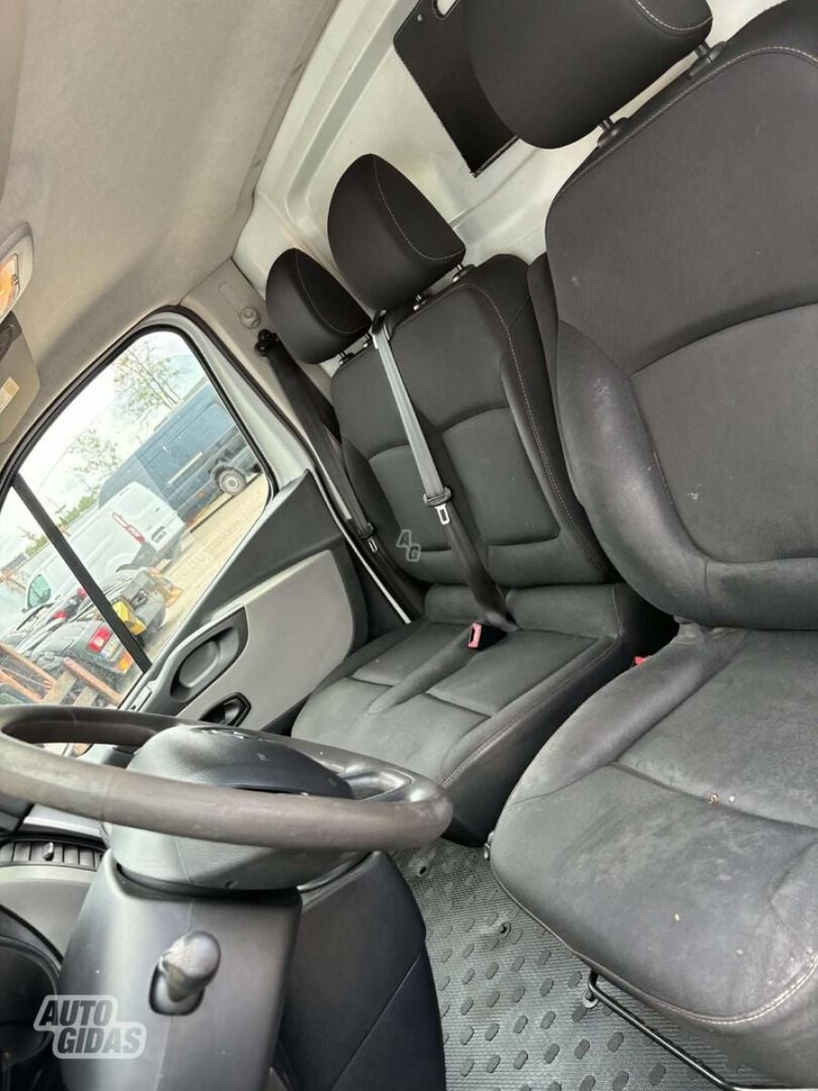 White Renault Trafic 2016 in Kaunas, with an engine capacity of 1.60 L and mileage of 270 thousand km for 5950 €, photo 23 on AUTOMOTO.COM.LV