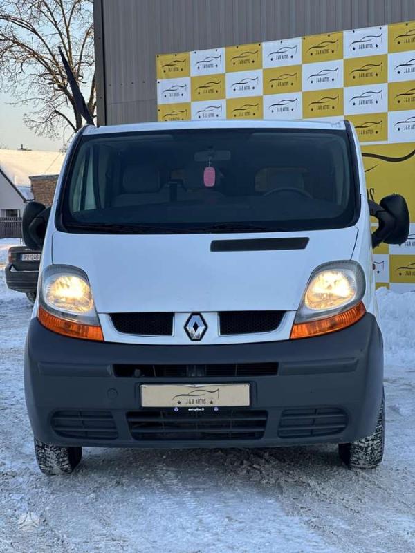Yellow Renault Trafic 2006 in Siauliai, with an engine capacity of 2.00 L and mileage of 258 thousand km for 5200 €, photo 2 on AUTOMOTO.COM.LV