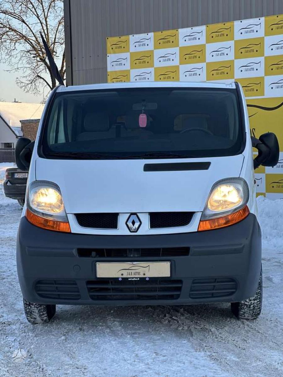 Yellow Renault Trafic 2006 in Siauliai, with an engine capacity of 2.00 L and mileage of 258 thousand km for 5200 €, photo 2 on AUTOMOTO.COM.LV
